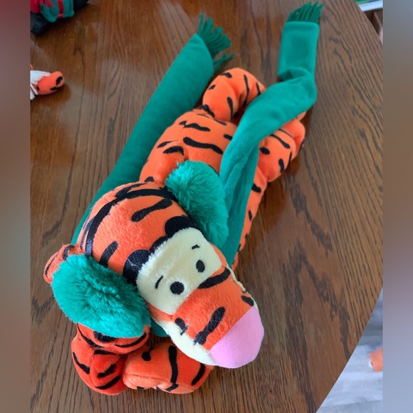 Disney | Toys | Vtg Tigger Lounging Plush Walt Disney Co Long Scarf ...
